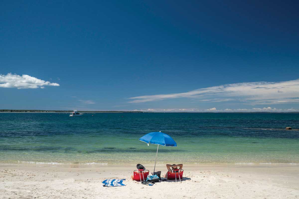 Huskisson Beach, Jervis Bay: Is it worth staying here?